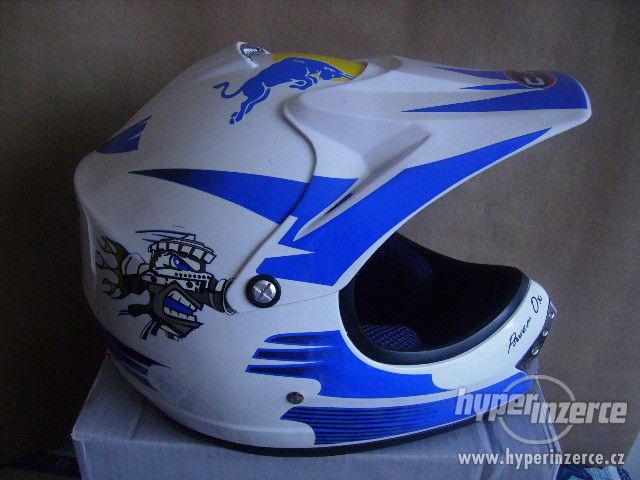 Moto helma přilba RED BULL, nové a zabalené - bazar - Hyperinzerce.cz